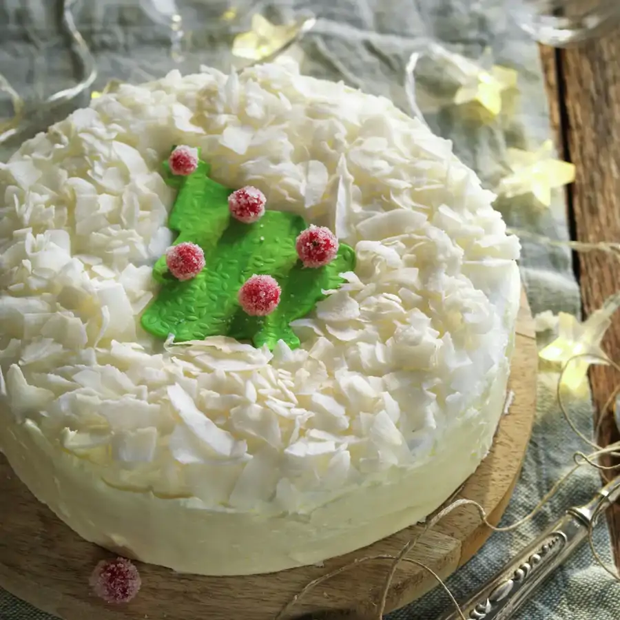 Bizcocho navideño superesponjoso con crema de queso, coco y abeto ...