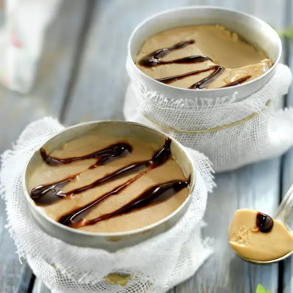 Tarta de panacota, chocolate blanco y frutas del bosque: una deliciosa ...