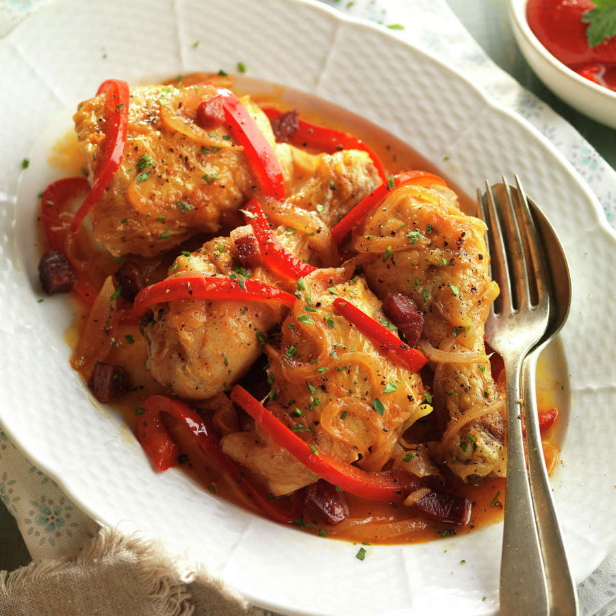 Pollo al chilindrón, un clásico de la abuela