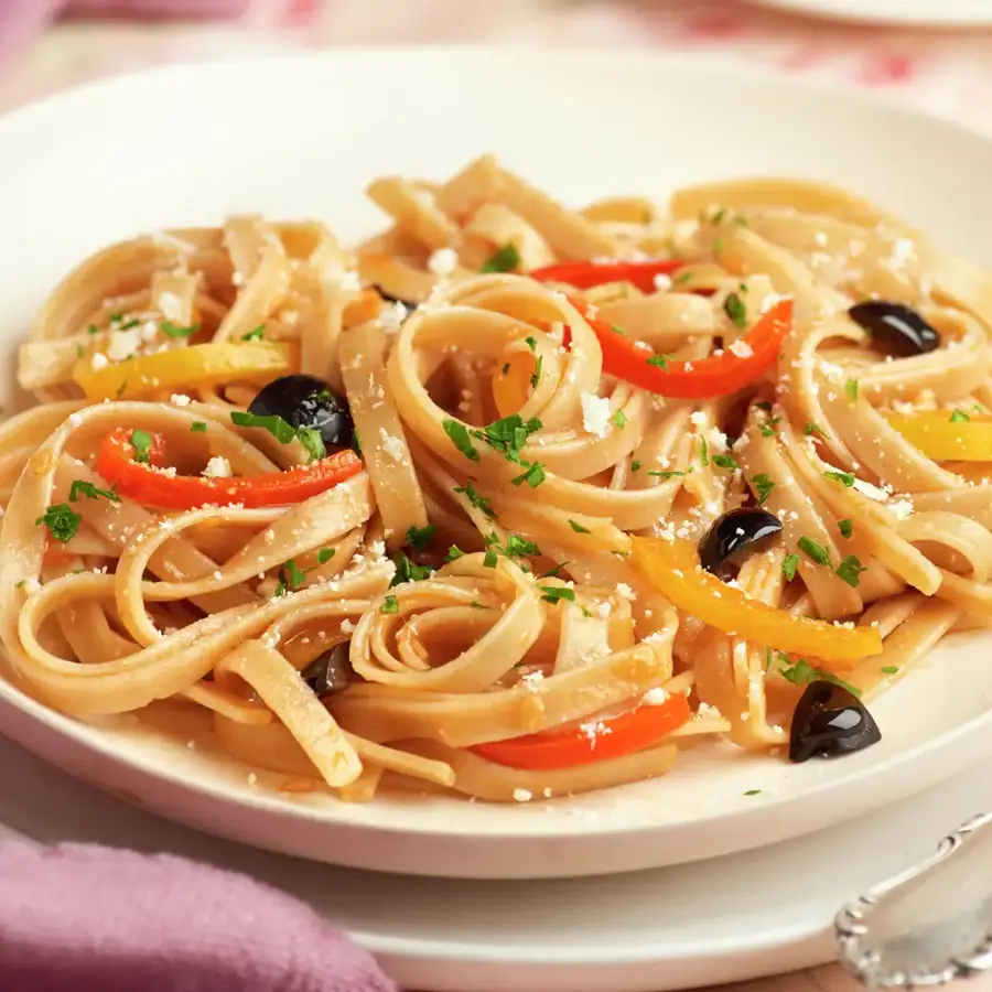 Tallarines integrales con pimientos y verduras: la receta de pasta ...