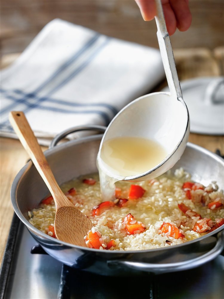 Arroz de pescado de roca con verduras