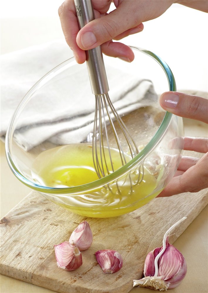 Ensalada de escarola, granada y queso