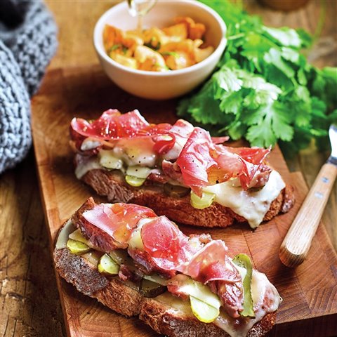 Tosta "cubana" con jamón ibérico