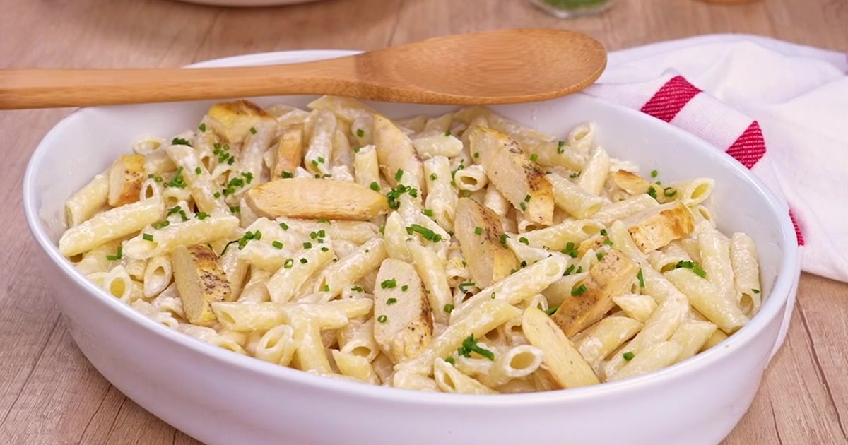 Pasta Alfredo con pollo