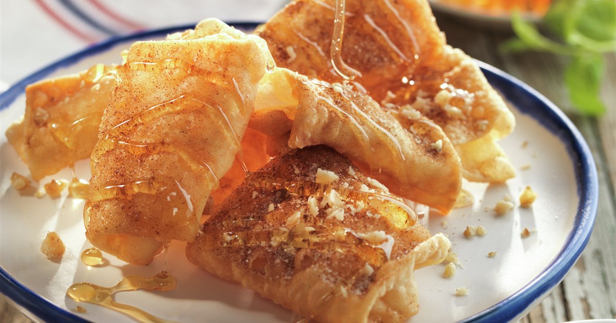 Dulces de miel (diples griegos) con nueces y canela