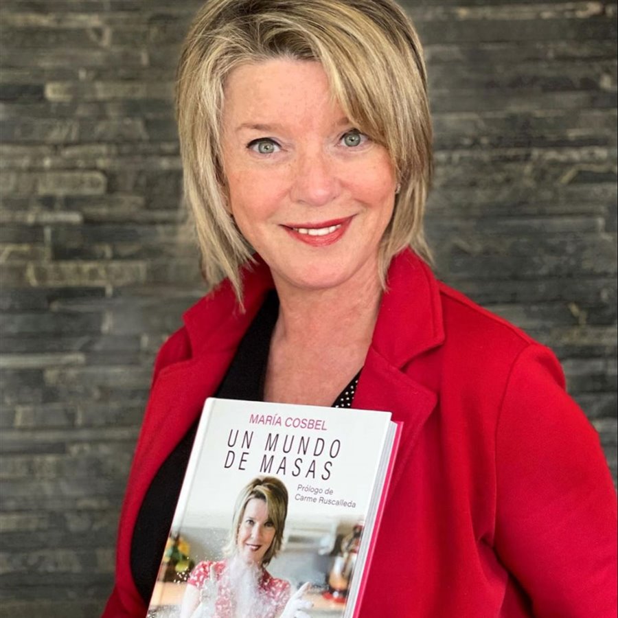 María Cosbel presenta su primer libro de recetas: "Un mundo de masas"