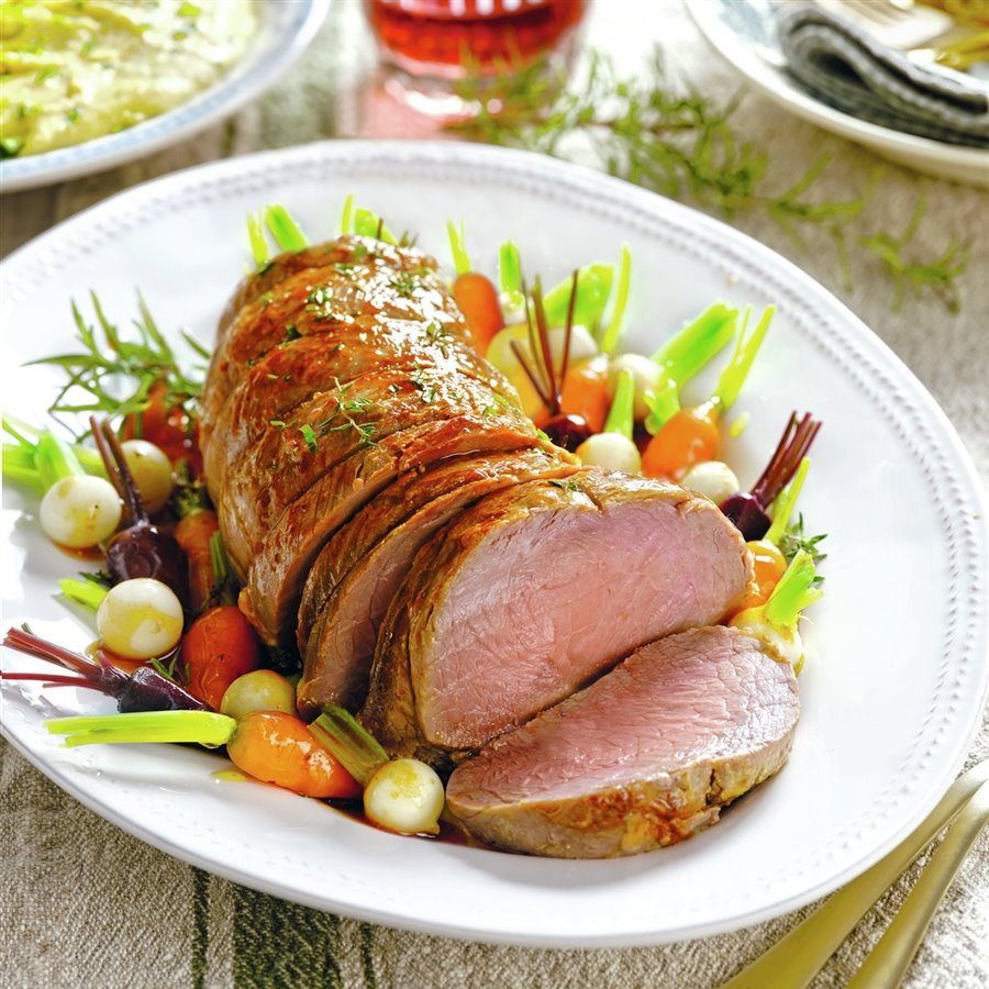 Asado de ternera con verduras baby