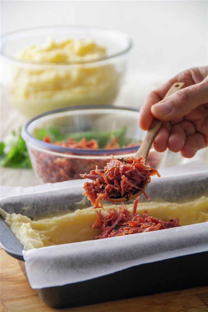 Pastel de patata relleno de "pulled pork"