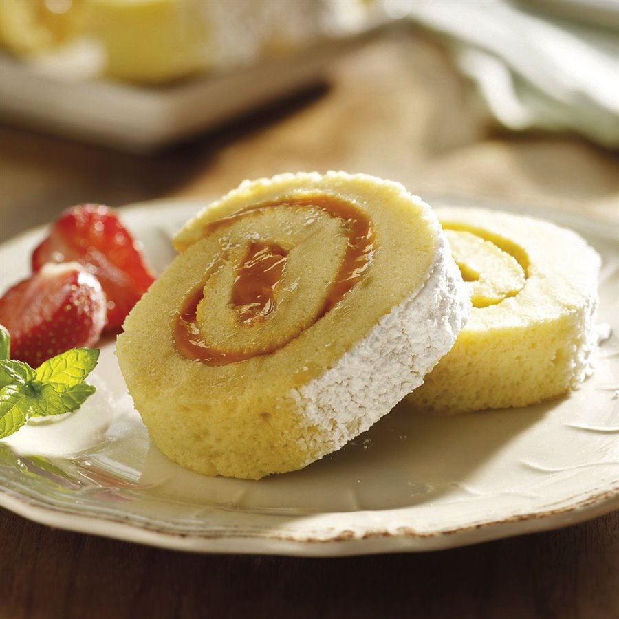 Bizcocho enrollado con dulce de leche