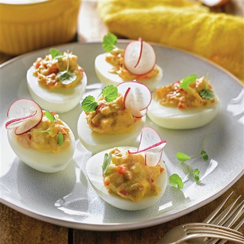 Huevos rellenos de pisto de Enrique Sánchez