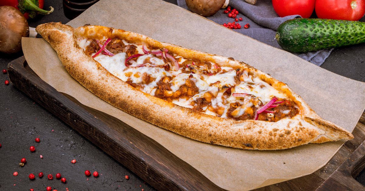 Cómo hacer la famosa pizza turca rellena 'pide', ¡en 15 minutos!