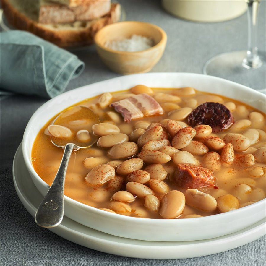 Fabada asturiana, la receta tradicional de la abuela (con vídeo)