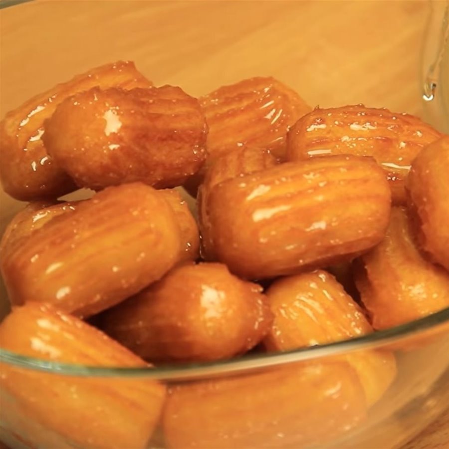 Tulumba, deliciosos churros turcos con masa dulce frita (con vídeo)
