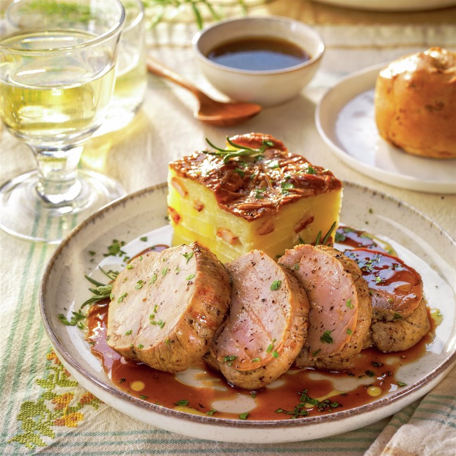 Solomillo a la miel con pastel de patatas