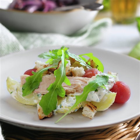 Ensalada de patata, ventresca de atún y mayonesa de hierbas del chef ...
