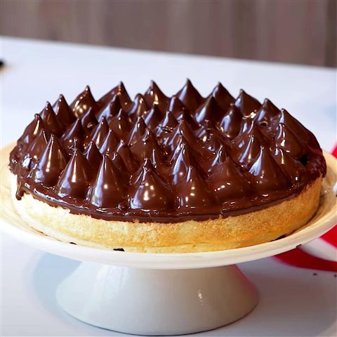 Solo apta para golosos: así es la famosa tarta argentina de conitos de dulce de leche