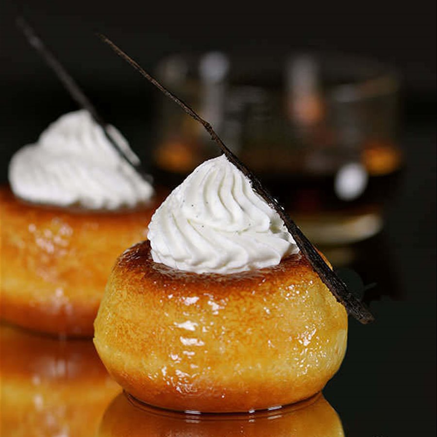 Babà napolitano al ron: el brioche borracho más fácil y jugoso de la ...