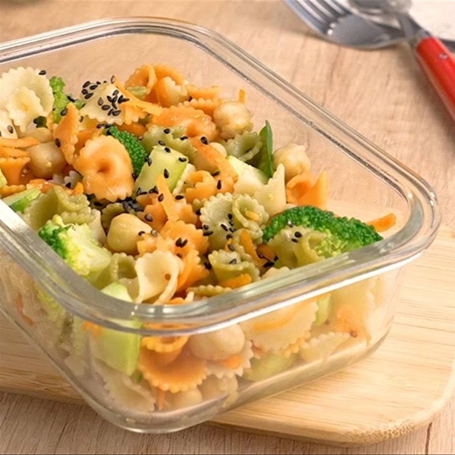 El truco viral para limpiar tuppers a toda velocidad (sin esfuerzo)