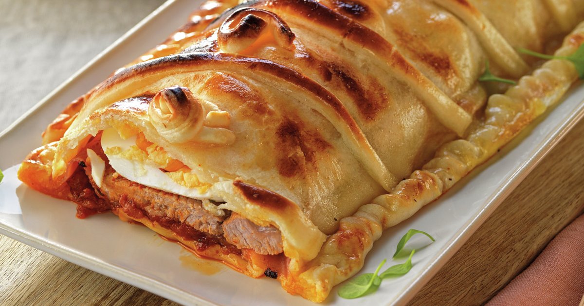 Hornazo de Salamanca, receta tradicional con lomo, chorizo y jamón