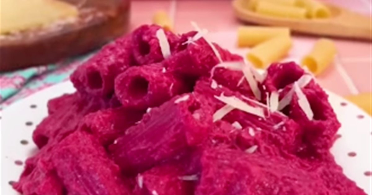 Pasta Barbie, la receta con salsa de color rosa más fácil (¡y ...