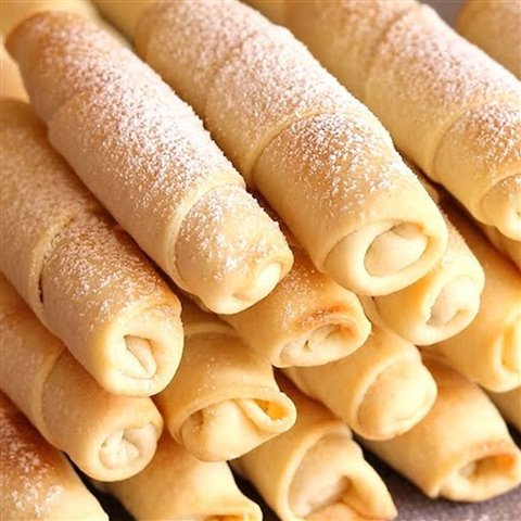 Rollitos crujientes rellenos de dulce de leche