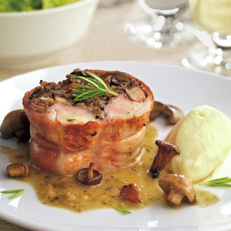 Rablé de liebre con setas variadas - Lecturas