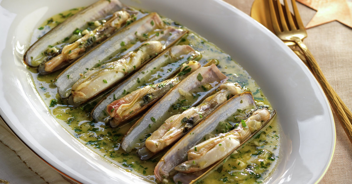 Navajas en salsa verde con toque picante