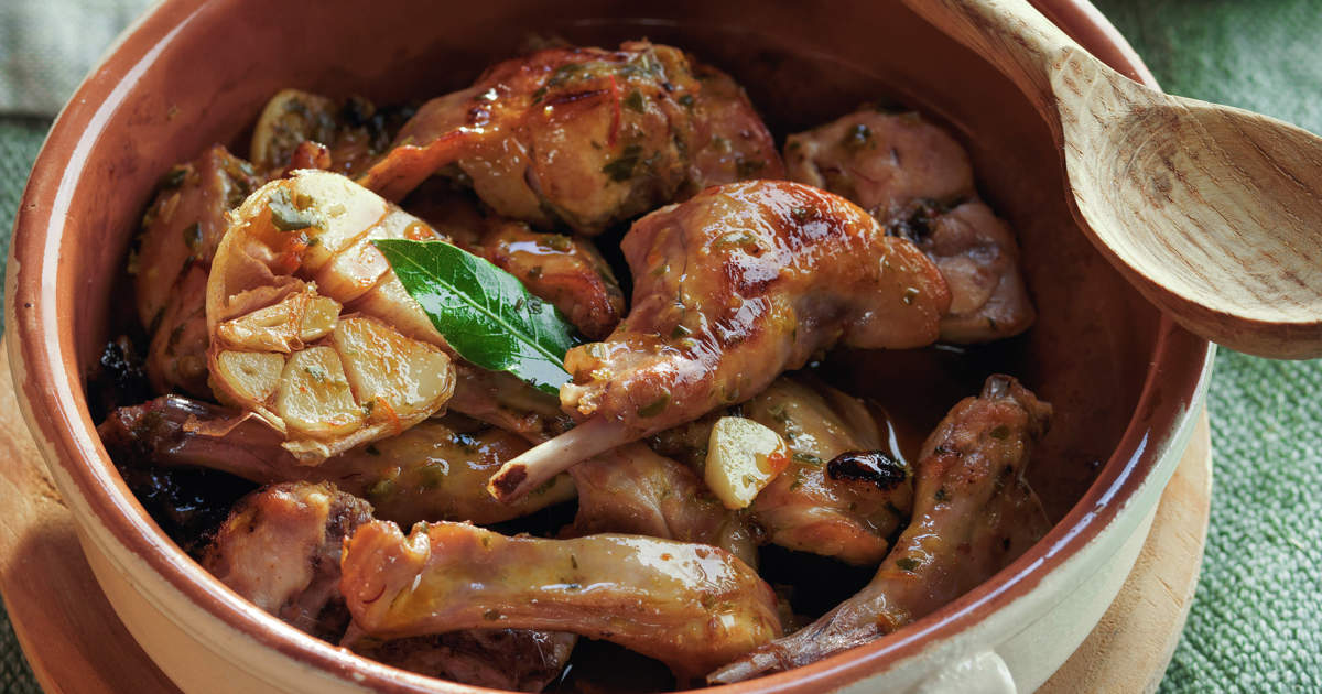 Conejo en salsa, receta de la abuela fácil y sabrosa