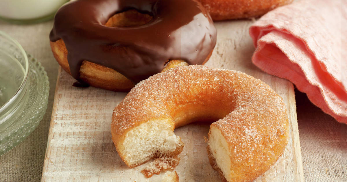 Berlinas esponjosas (con agujero) de azúcar y chocolate ¡la mejor merienda!