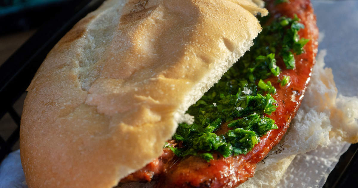 Choripán, receta casera del tradicional bocadillo argentino