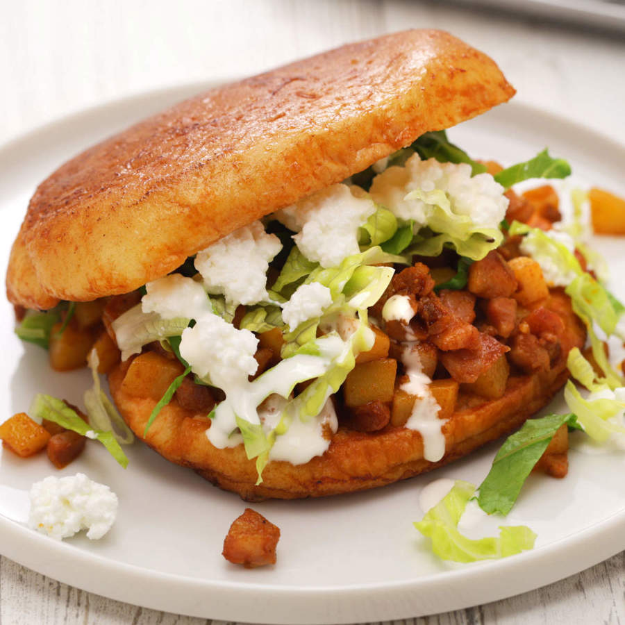 Pambazo, un bocadillo típico de México completo y sabroso