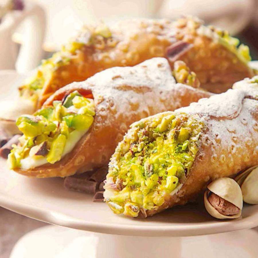 Cannoli de requesón y pistachos, canutillos crujientes de la abuela ...
