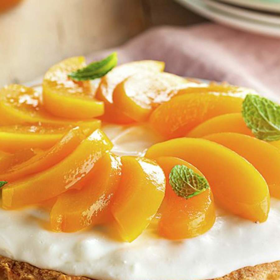 Postre Chajá, la tarta uruguaya con melocotón, merengue y dulce de leche