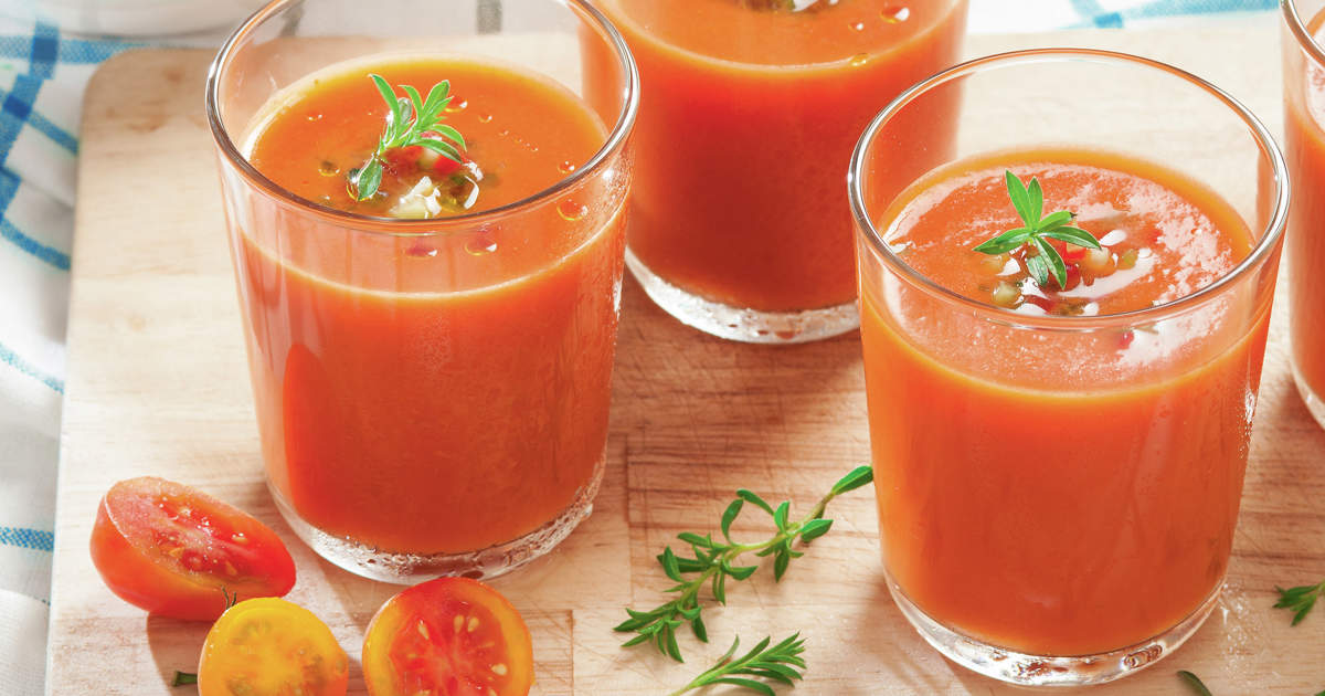 Chupitos de gazpacho, un entrante con la receta tradicional