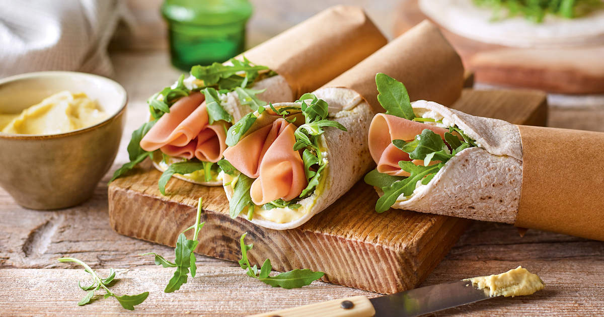 Wrap de 'embutido' vegetal con mayonesa de mostaza, queso crema y ...