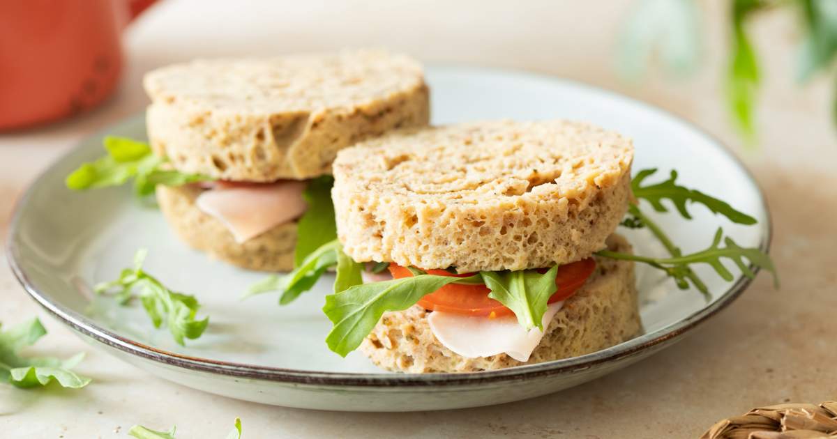 Pan proteico de atún, sin harina y en el microondas: el desayuno rápido ...