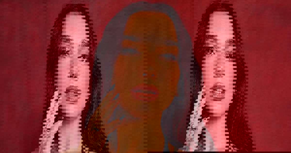 Dua Lipa, cantante (29 años), sobre su receta de lubina al horno: "Es ...