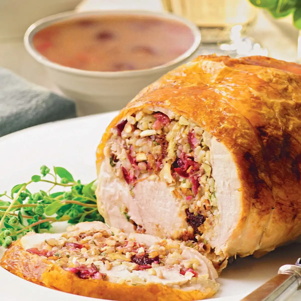 Pechuga de pavo rellena de cerezas: la carne fría del verano que no ...