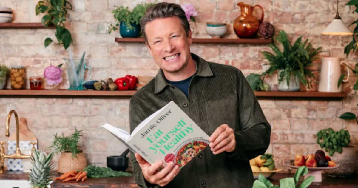 Chef Jamie Oliver, sobre su pollo con cúrcuma y curry: “Comer sano no ...