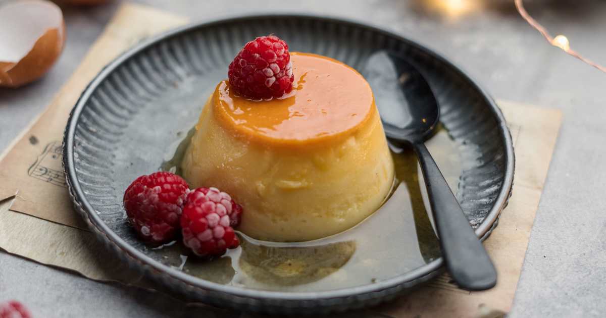 Flan de huevo al baño maría, el broche de oro a tu comida de Navidad