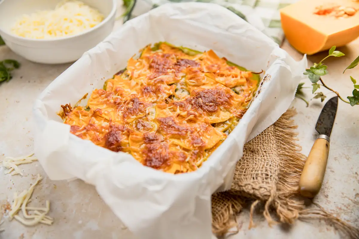 Lasaña de calabaza al horno, pesto, jamón y queso (sin pasta), una ...