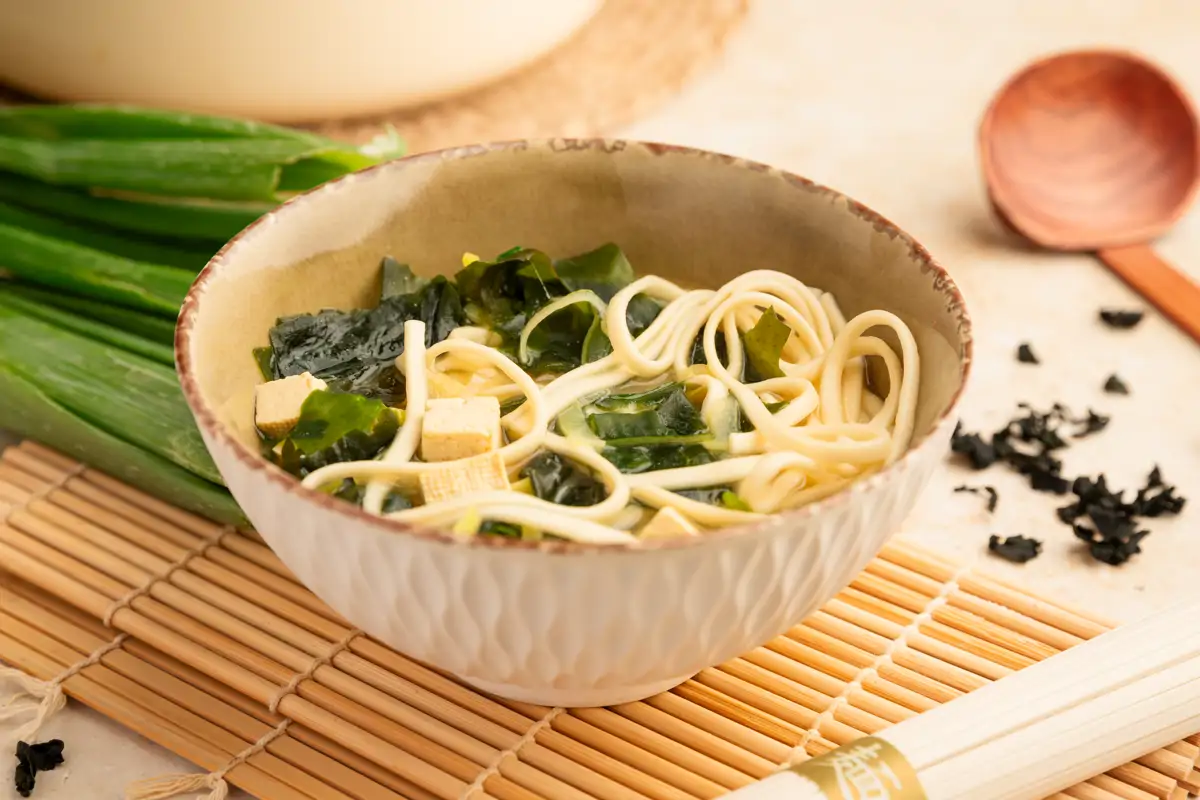 Sopa miso, la receta japonesa perfecta para una cena de cuchara