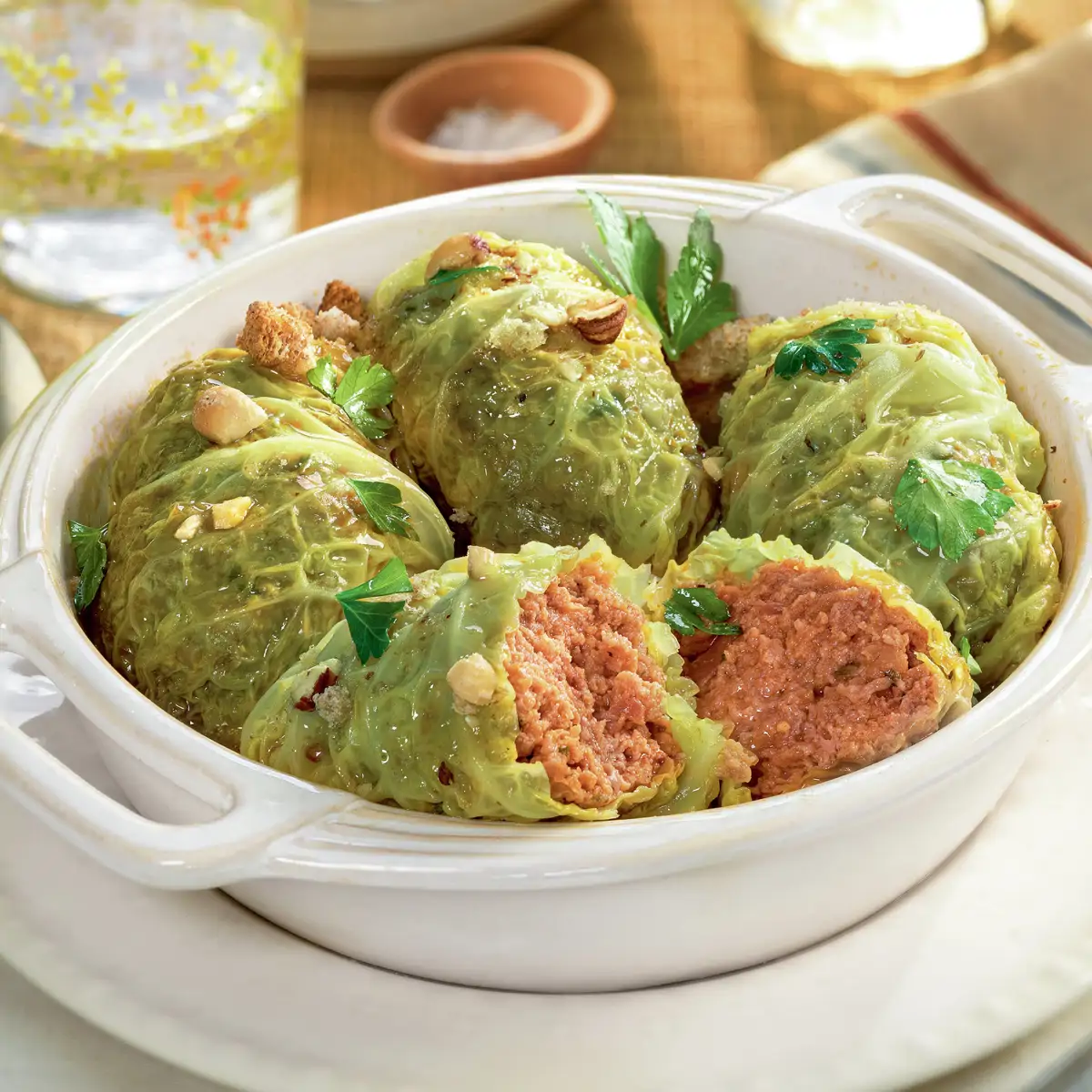 Rollitos de col y carne picada, la receta jugosa y fácil que ...