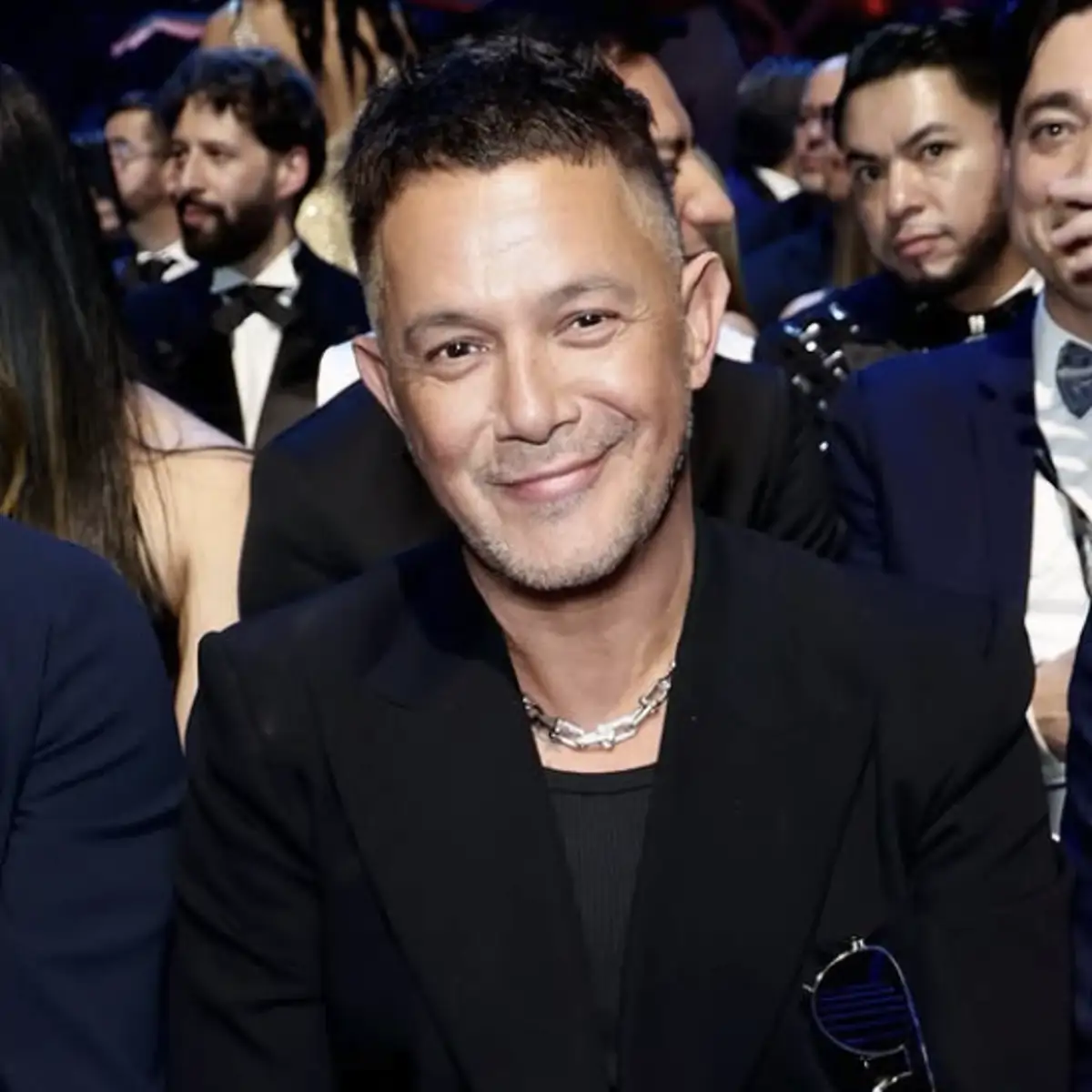 Alejandro Sanz (56 años): "Mi madre hacía virguerías para llegar a fin ...