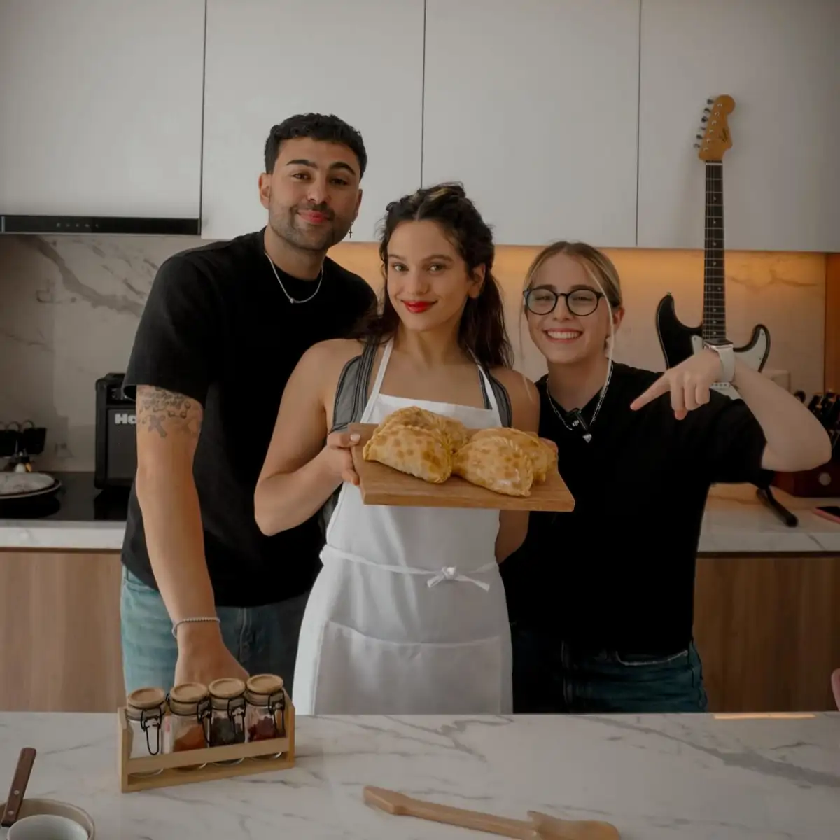 Rosalía (33 años), aprendiendo a hacer empanada salteña: "Hay muchas ...