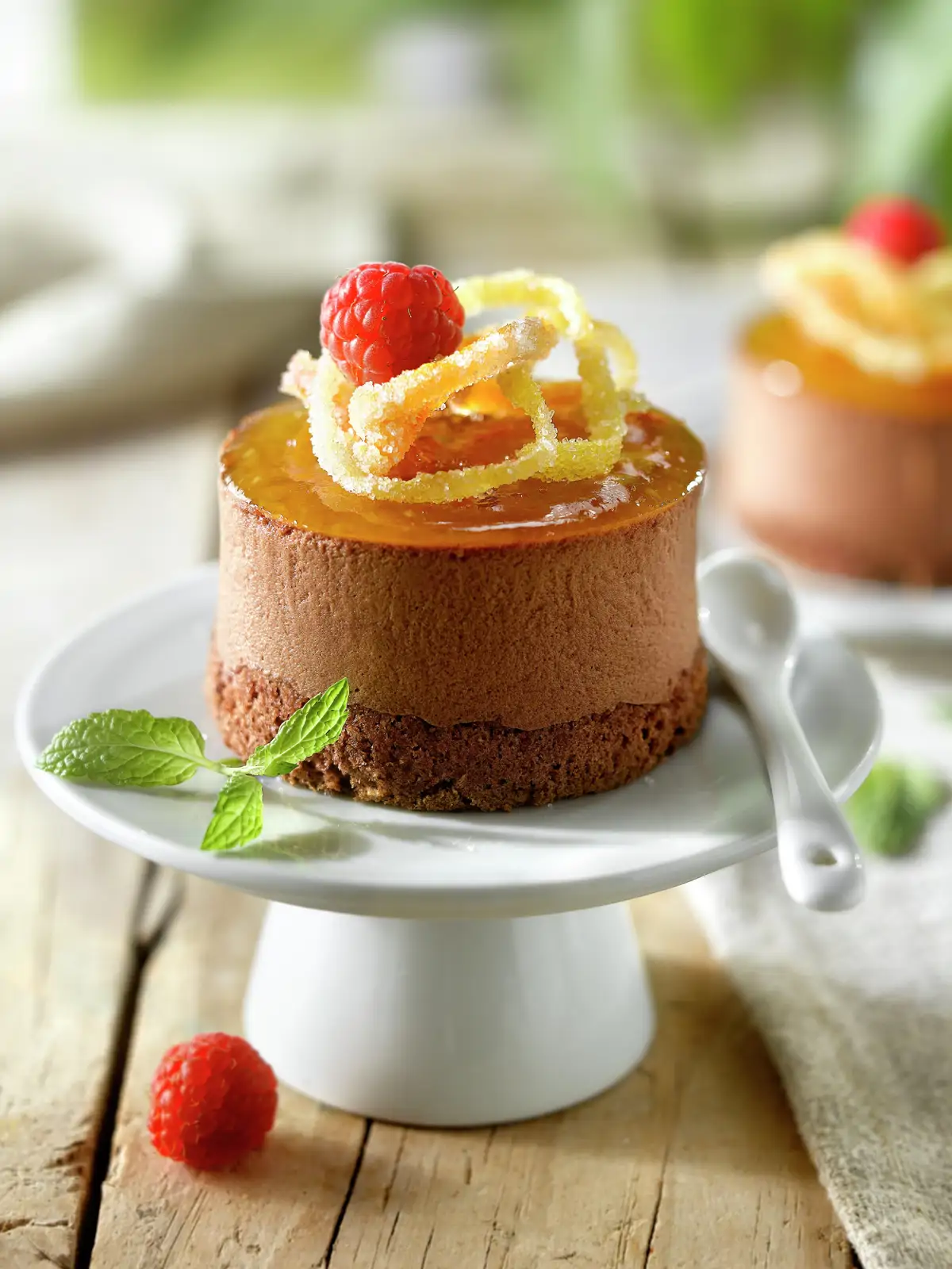 Semifrío de fresas en tulipa casera, un postre elegante y cremoso