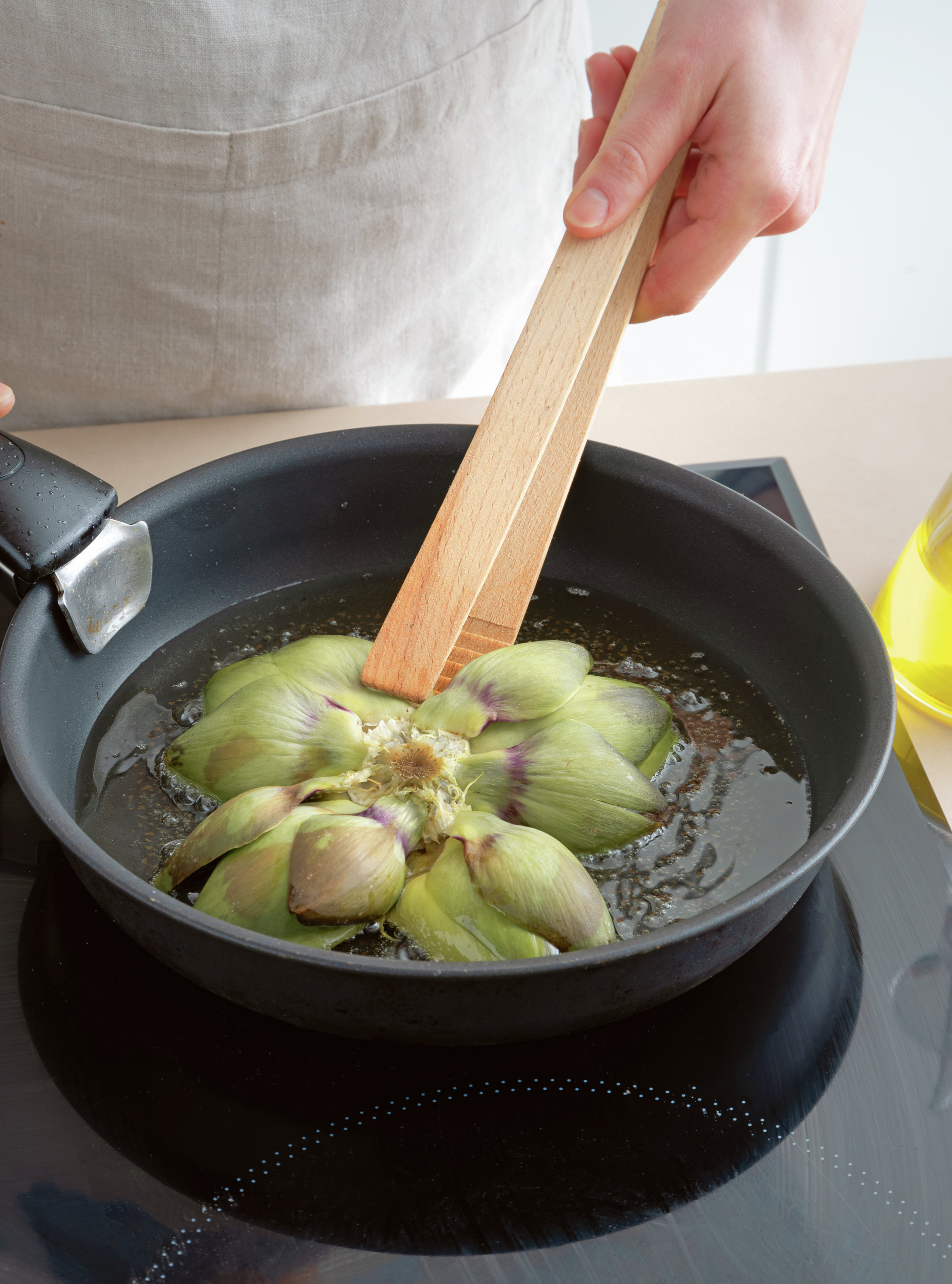 Flores de alcachofa con jamón ibérico y bechamel: la receta fácil para ...