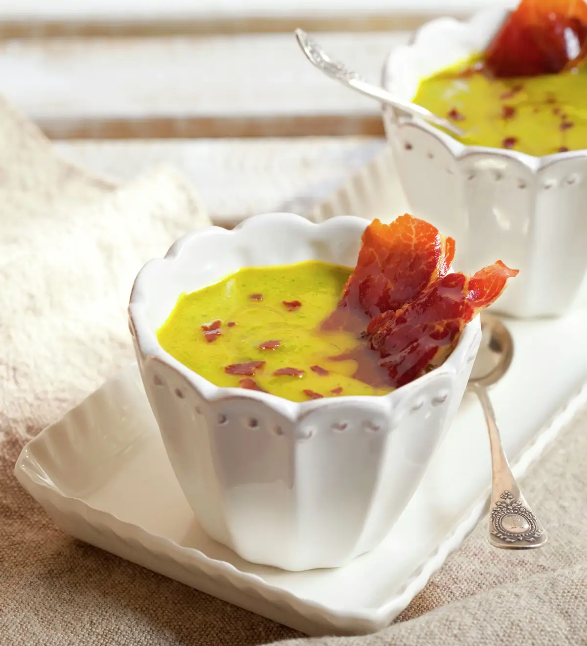Toñi Moreno (52 años) prepara la crema de verduras más saludable para ...