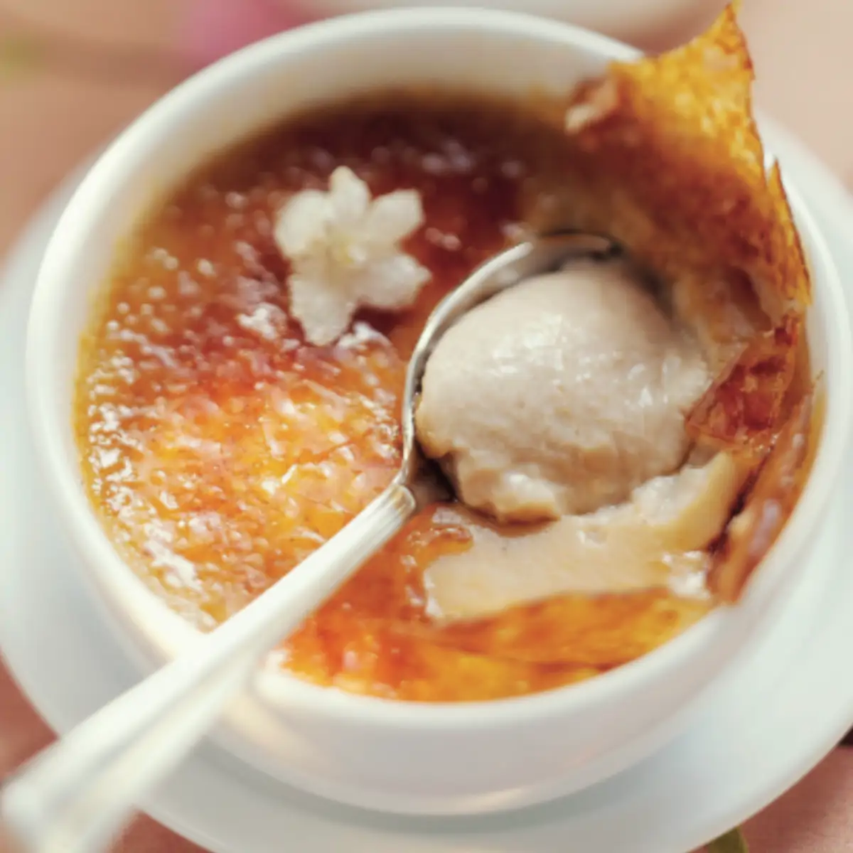Crema con naranja y té de jazmín
