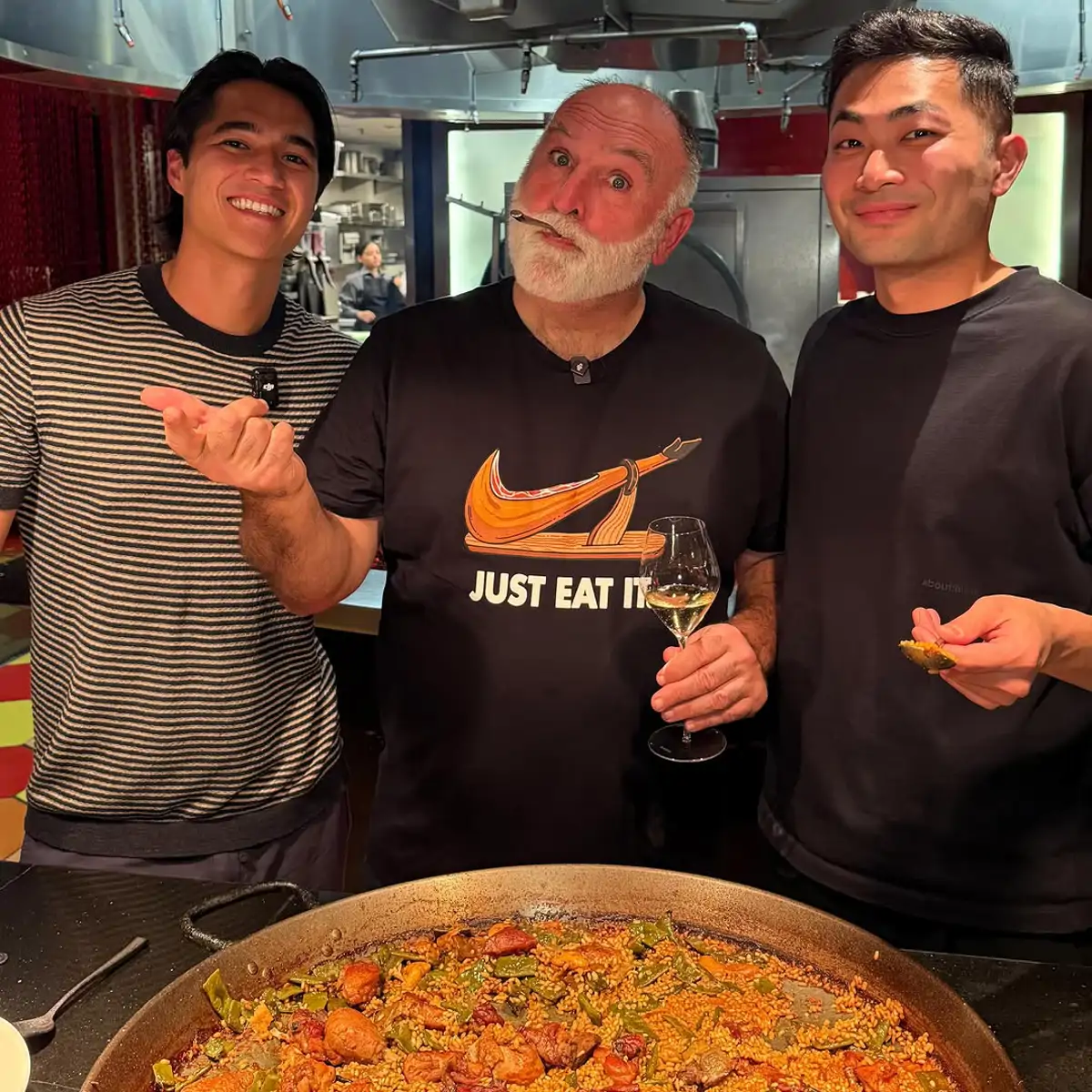 La paella valenciana tradicional de José Andrés